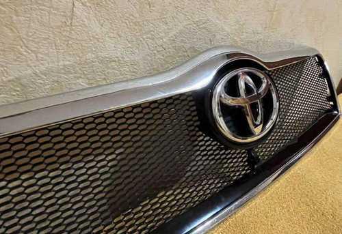Решетка радиатора Toyota avensis t250