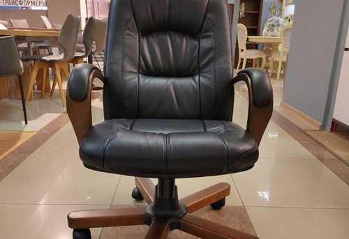 Компьютерное кресло натуральная кожа,каркас дерево