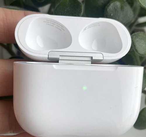 Магнитный кейс air pods 3 б/у