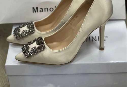 Туфли женские manolo blahnik цвет шампань