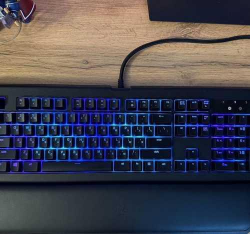 Клавиатура Razer Blackwidow Chroma V2