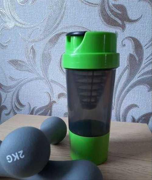 Спортивная бутылка для воды
