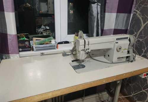 Швейная машина typical