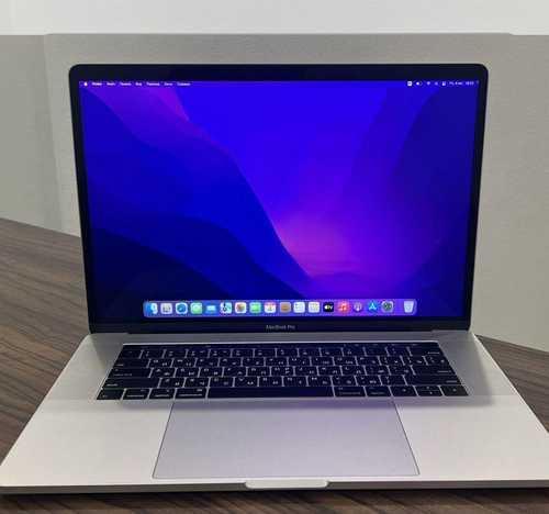 Macbook pro 15" 2016 / 2017 i7 16gb 1tb