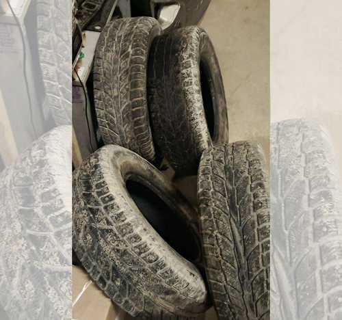 Cooper Weather-Master WSC 235/70 R16