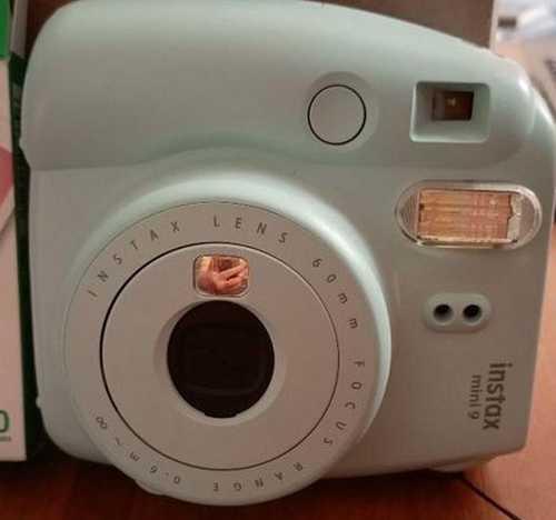 Фотоаппарат"instax mini 9"