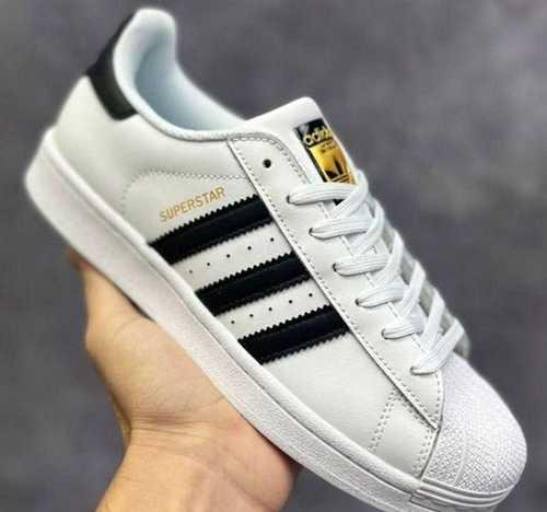 Adidas superstar