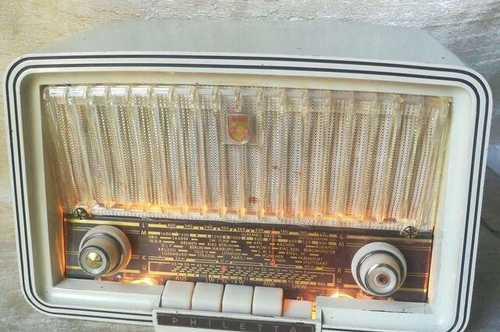 Ламповый радиоприёмник Philips Philetta 1959 года
