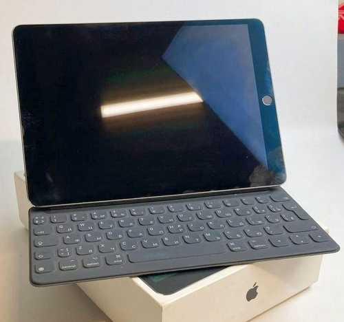 iPad Pro 2017 64gb 10.5   SMART keyboard