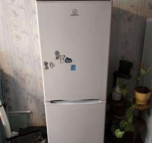 Холодильник indesit SB 167