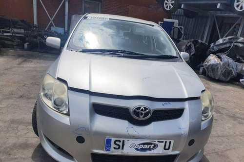 Капот Toyota Auris E150 2008