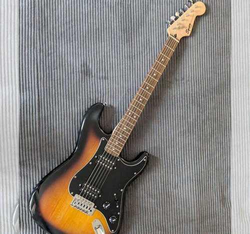 Электрогитара Squier by Fender Bullet Stratocaster