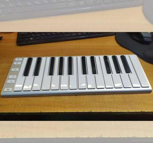 CME Xkey 25