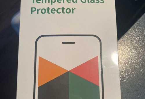 Защитное стекло на iPhone 14 Pro