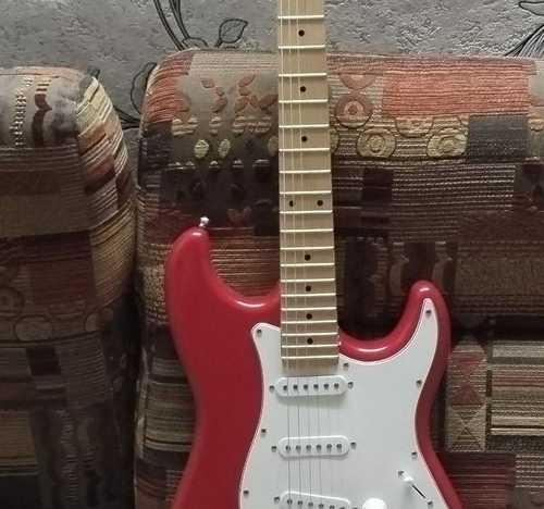 Электрогитара Fender stratocaster, реплика