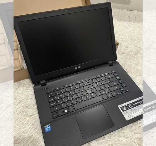 Ноутбук Acer Aspire ES1-511