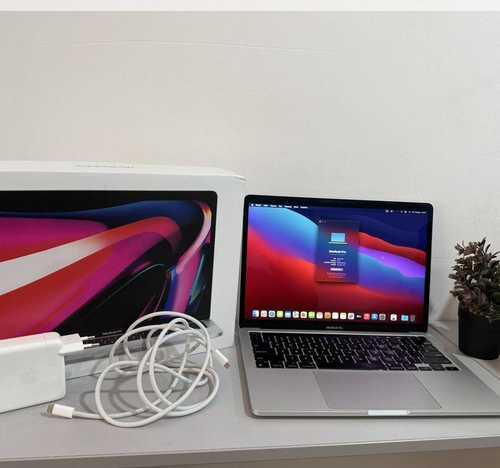 MacBook Pro 13 M2 8/256GB