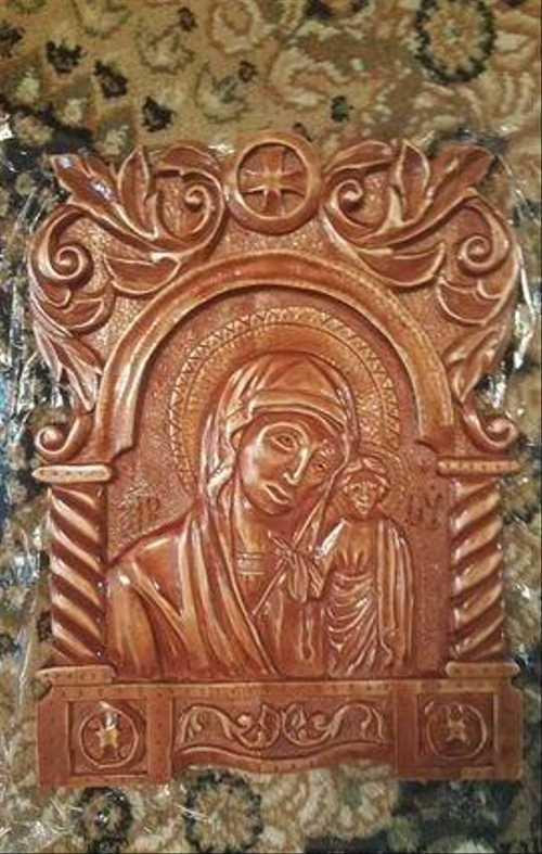 Икона Божией матери, и икона Николай