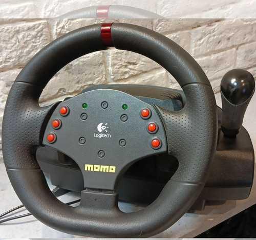 Игровой руль logitech momo racing