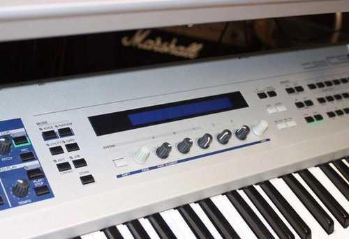 Синтезатор Yamaha cs6x