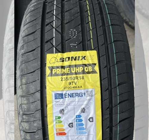 Sonix Prime UHP 08 235/50 R18