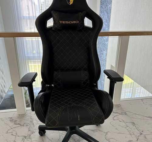 Игровое кресло Tesoro Zone X F750