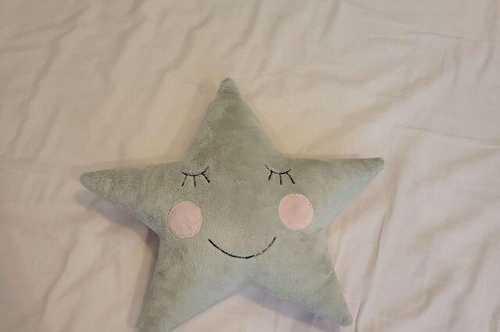 Декоративная подушка в виде звезды