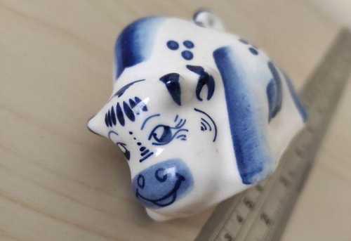 Фигурки гжель бычок, поросенок