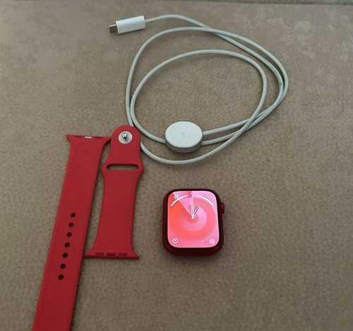 Apple Watch 8 45 mm red 91% батареи