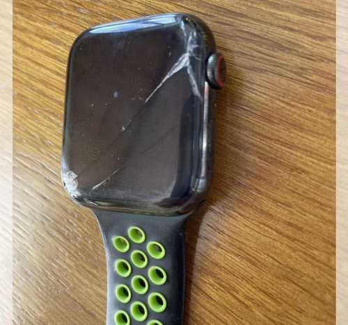 Часы Apple Watch 4