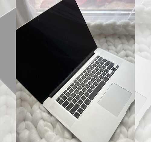 Macbook Pro 15 2014 i7/16/512 ssd/ GT 750m 2gb