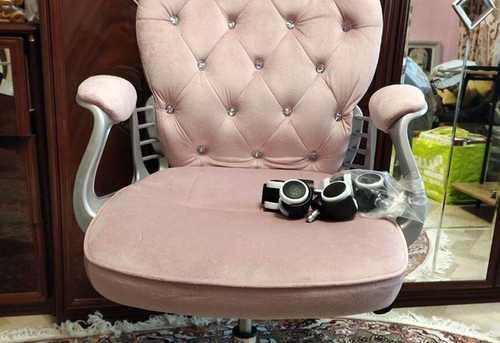 Велюровое кресло Барби