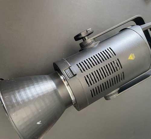 Осветитель светодиодный Godox SL150II студийный