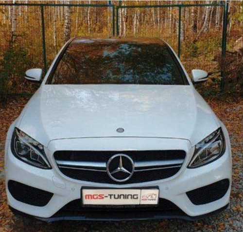 Решетка радиатора в стиле AMG C63 Mercedes-Benz