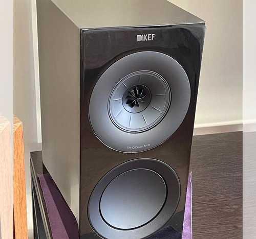 Полочная акустика KEF R3