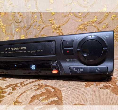 Видеомагнитофон JVC HR-J439EE