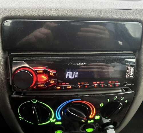 Автомагнитола pioneer MVH-180UI