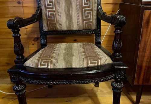 Антикварный стул