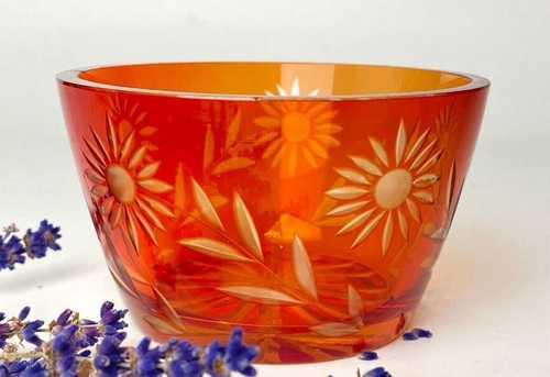 Миниатюрная ваза - конфетница из цветного стекла