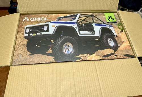 Free shipping Axial scx10 III Ford Bronco белый