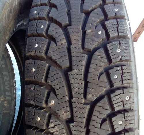 Hankook Aurora K109 215/70 R16