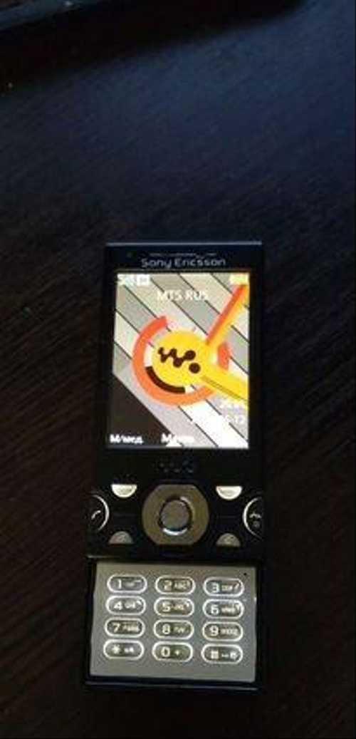 Мобильные телефоны Sony Ericsson W995