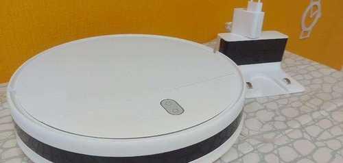 Робот-пылесос Xiaomi Mi Robot Vacuum-Mop Essential