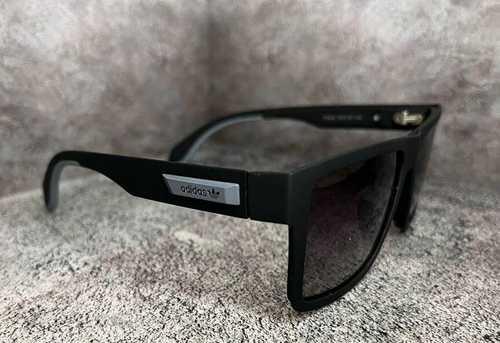 Солнцезащитные очки Adidas