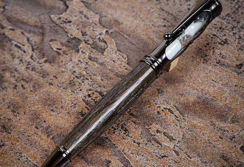 Шариковая ручка - песочные часы из морёного дуба