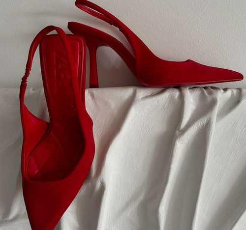 Туфли zara красные 35р