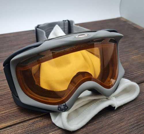 Горнолыжные очки Oakley