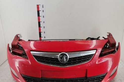 Передняя часть Opel Astra J 2010