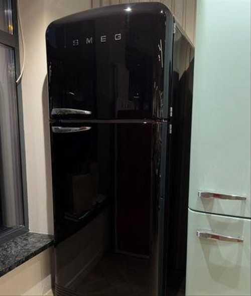 Холодильник Smeg fab50rbl