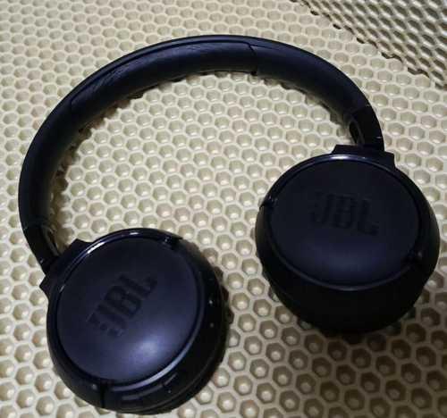 Беспроводные наушники jbl